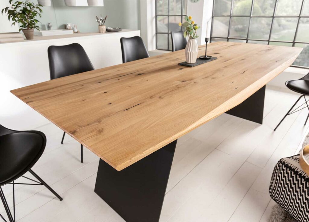 Table de salle à manger 240 cm en bois massif et métal noir