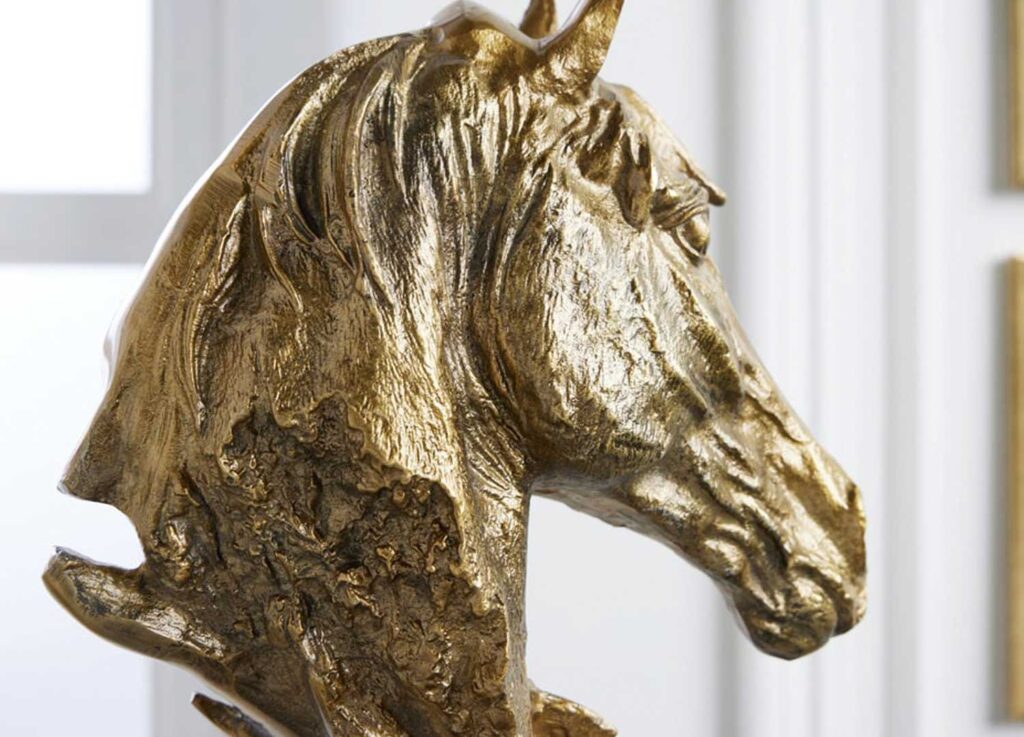 Sculpture cheval en métal doré design