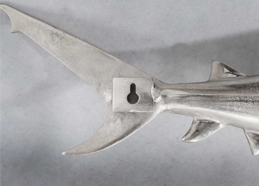 Requin argenté mural en métal 105cm design