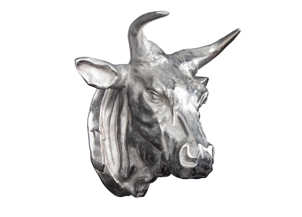 Grande tête de taureau en métal argenté à accrocher au mur