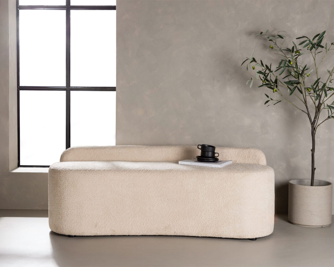 Canapé 3 places en tissu bouclé blanc pieds dorés moderne