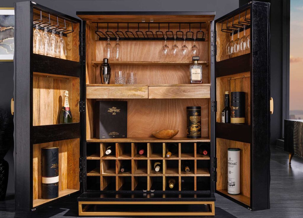 Meuble de bar en bois massif noir décor soleil radieux doré