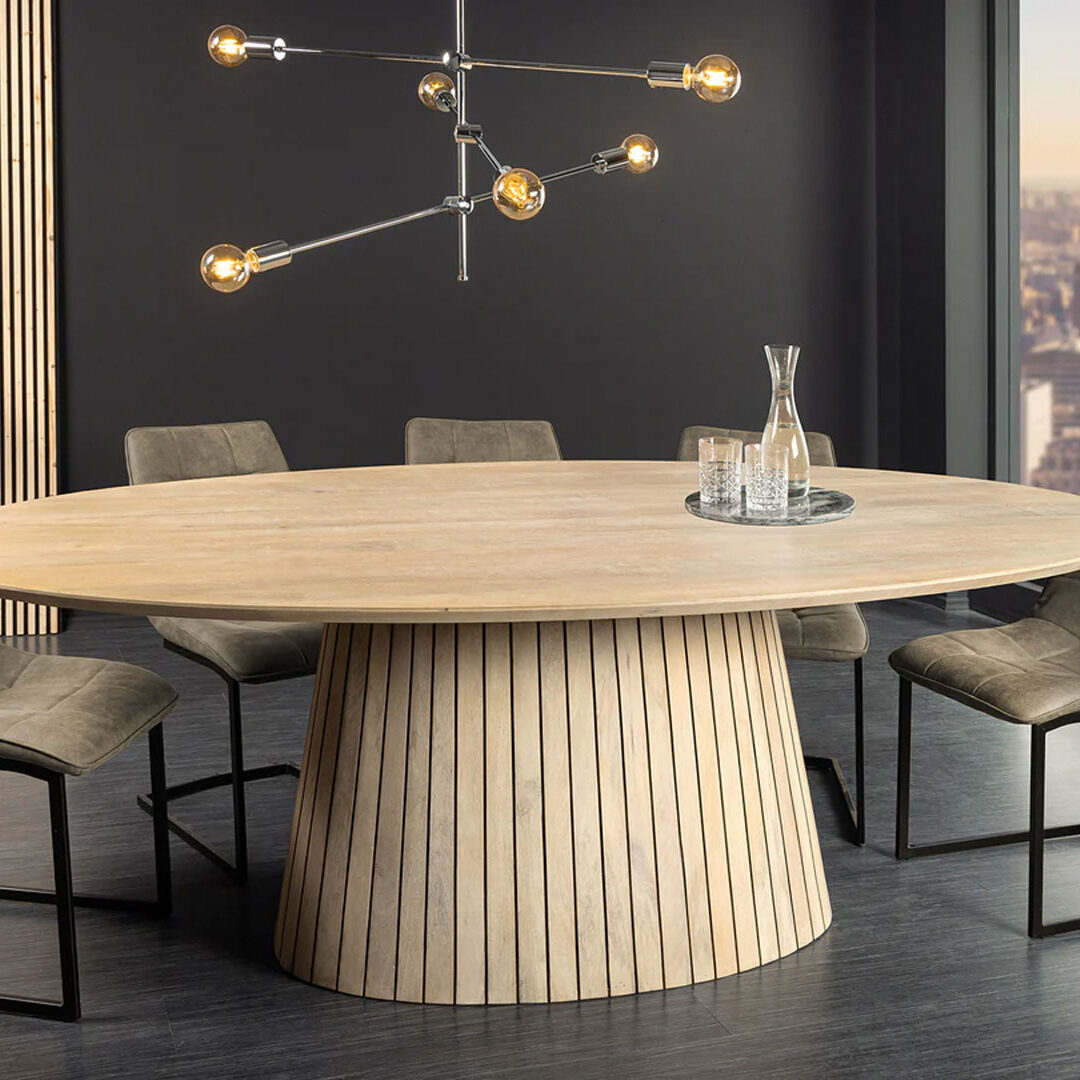 Table à manger 220 cm ovale en bois massif blanchi